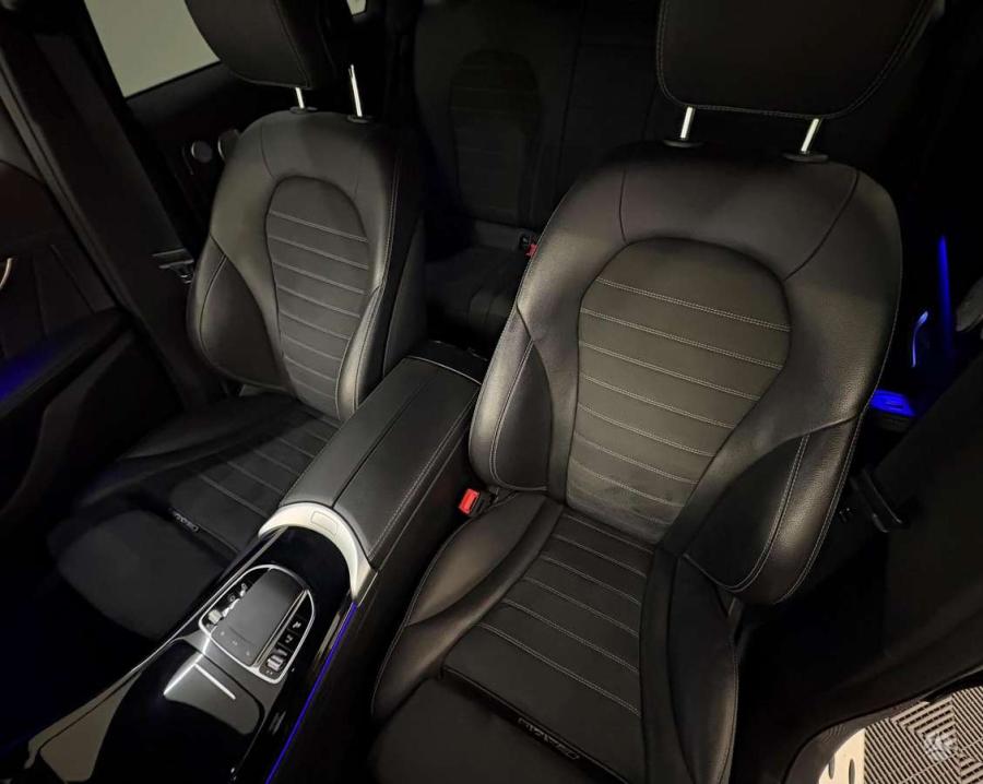 Grey Mercedes-Benz EQC 2020 in Marijampole, with an engine capacity of 0.00 L and mileage of 177 thousand km for 25999 €, photo 15 on AUTOMOTO.COM.LV