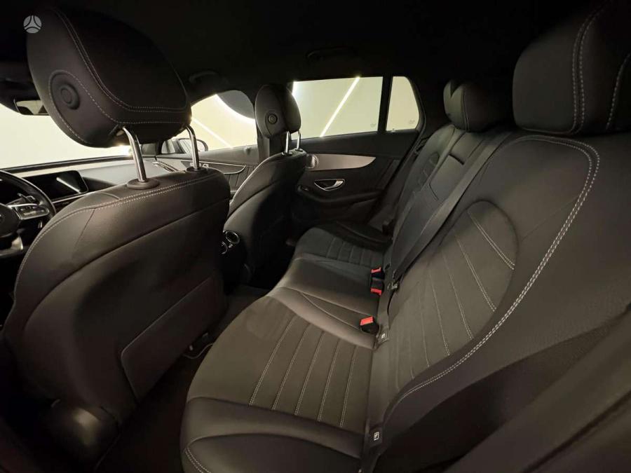 Grey Mercedes-Benz EQC 2020 in Marijampole, with an engine capacity of 0.00 L and mileage of 177 thousand km for 25999 €, photo 17 on AUTOMOTO.COM.LV