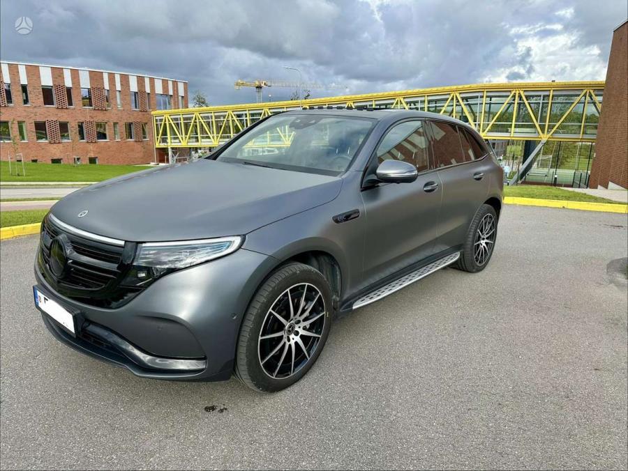 Pelēks Mercedes-Benz EQC 2021 Viļņa, ar dzinēja tilpumu 0.00 L un nobraukumu 151 tūkst. km par 34490 €, foto 10 vietnē AUTOMOTO.COM.LV