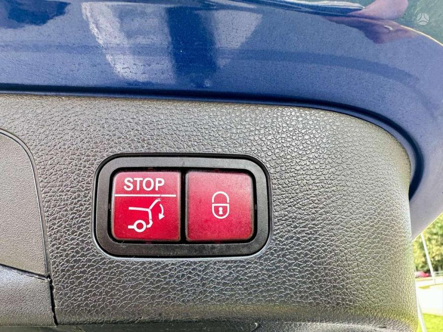 Pelēks Mercedes-Benz EQC 2021 Viļņa, ar dzinēja tilpumu 0.00 L un nobraukumu 151 tūkst. km par 34490 €, foto 22 vietnē AUTOMOTO.COM.LV