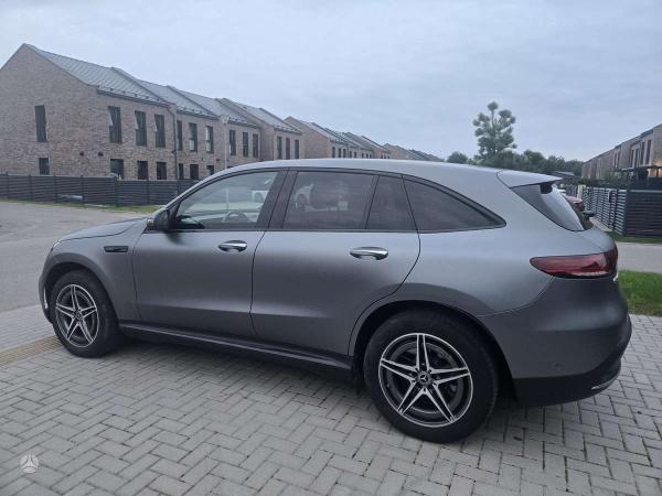 Grey Mercedes-Benz EQC 2023 in Klaipeda, with an engine capacity of 0.00 L and mileage of 43 thousand km for 39500 €, photo 3 on AUTOMOTO.COM.LV
