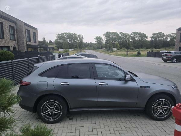 Grey Mercedes-Benz EQC 2023 in Klaipeda, with an engine capacity of 0.00 L and mileage of 43 thousand km for 39500 €, photo 6 on AUTOMOTO.COM.LV