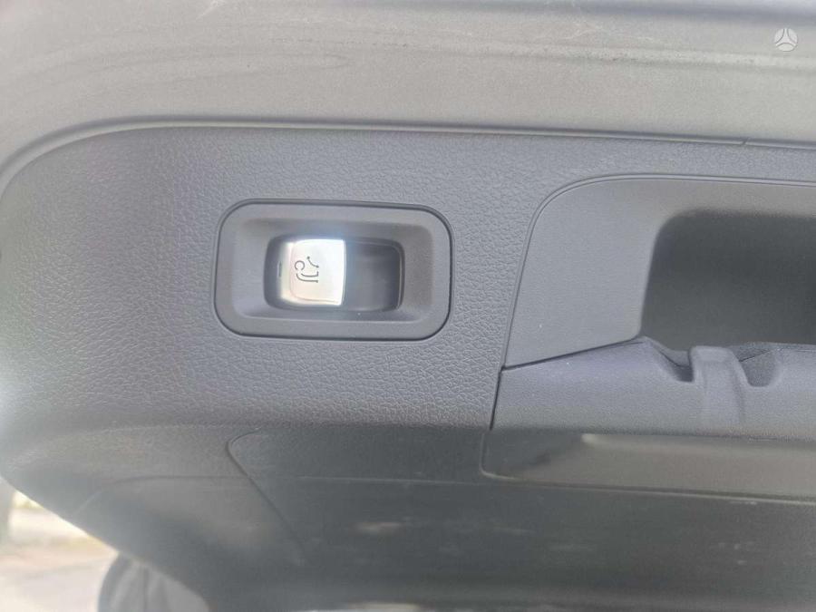 Grey Mercedes-Benz EQC 2023 in Klaipeda, with an engine capacity of 0.00 L and mileage of 43 thousand km for 39500 €, photo 16 on AUTOMOTO.COM.LV