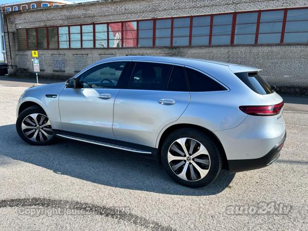 Pelēks Mercedes-Benz EQC 2019 Tallina, ar dzinēja tilpumu 0.00 L un nobraukumu 84 tūkst. km par 32000 €, foto 5 vietnē AUTOMOTO.COM.LV