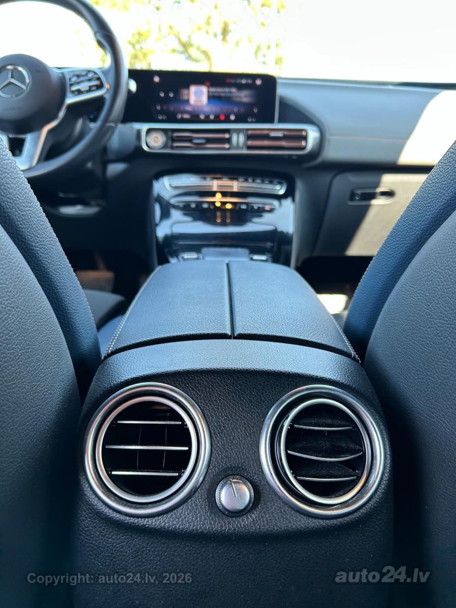 Pelēks Mercedes-Benz EQC 2019 Tallina, ar dzinēja tilpumu 0.00 L un nobraukumu 84 tūkst. km par 32000 €, foto 14 vietnē AUTOMOTO.COM.LV