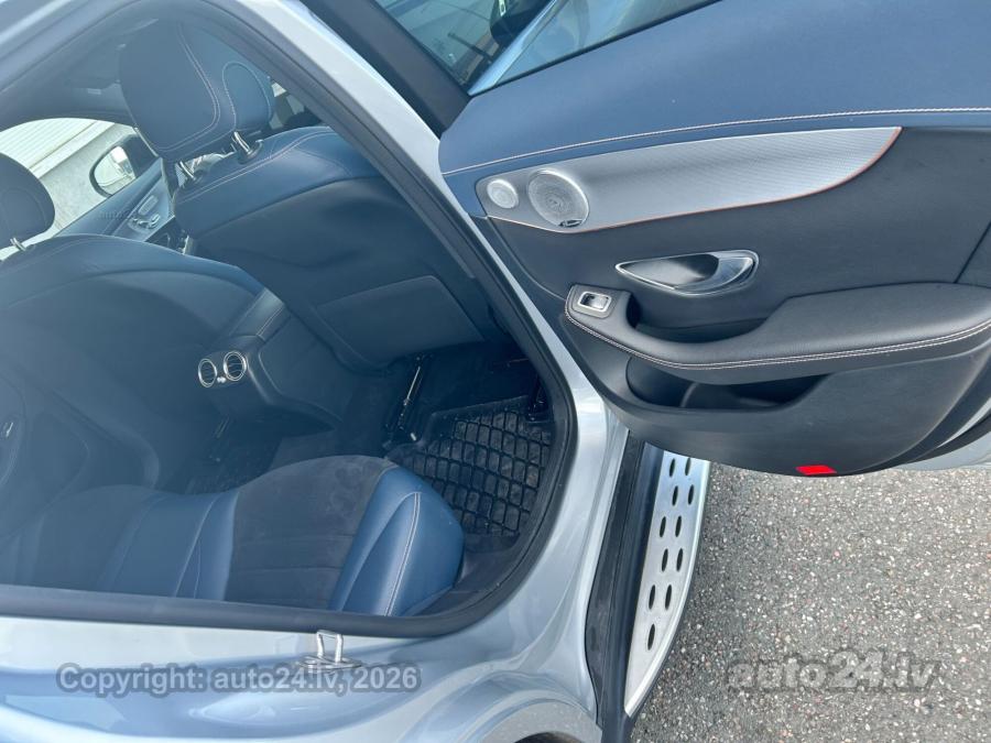 Pelēks Mercedes-Benz EQC 2019 Tallina, ar dzinēja tilpumu 0.00 L un nobraukumu 84 tūkst. km par 32000 €, foto 25 vietnē AUTOMOTO.COM.LV