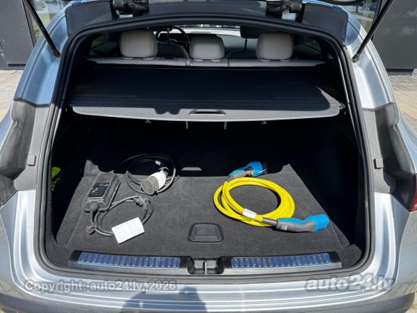 Grey Mercedes-Benz EQC 2021 in Tallinn, with an engine capacity of 0.00 L and mileage of 89 thousand km for 29990 €, photo 8 on AUTOMOTO.COM.LV