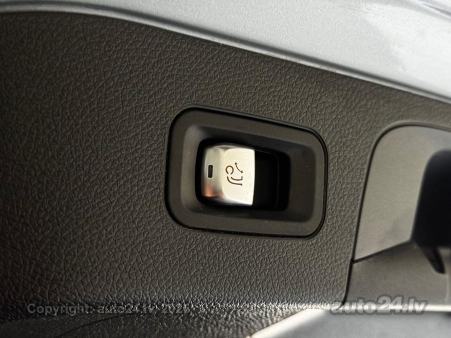 Серый Мерседес EQC 2021 в Таллин, объемом двигателя 0.00 л и пробегом 89 тыс. км за 29990 €, фото 14 на AUTOMOTO.COM.LV
