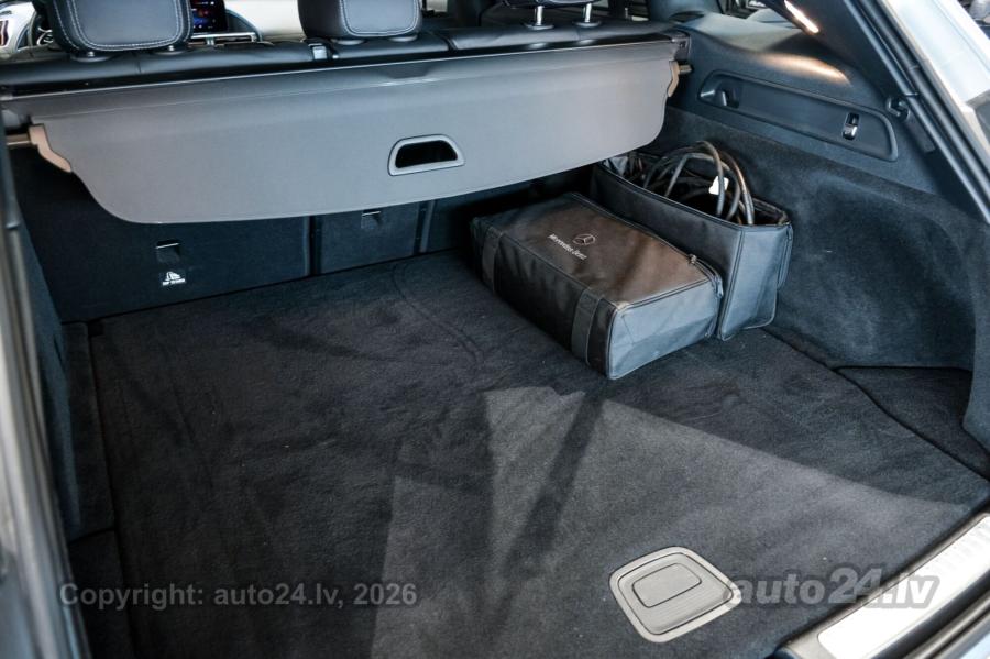 Grey Mercedes-Benz EQC 2022 in Tallinn, with an engine capacity of 0.00 L and mileage of 87 thousand km for 41500 €, photo 15 on AUTOMOTO.COM.LV