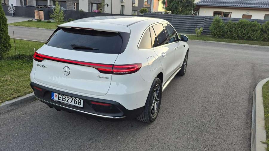 White Mercedes-Benz EQC 2020 in Vilnius, with an engine capacity of 0.00 L and mileage of 110 thousand km for 32200 €, photo 4 on AUTOMOTO.COM.LV