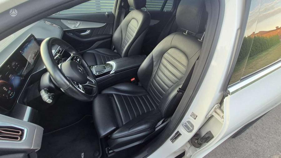 White Mercedes-Benz EQC 2020 in Vilnius, with an engine capacity of 0.00 L and mileage of 110 thousand km for 32200 €, photo 13 on AUTOMOTO.COM.LV