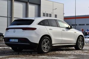 White Mercedes-Benz EQC 2021 in Riga, with an engine capacity of 0.00 L and mileage of 106 thousand km for 28500 €, photo 8 on AUTOMOTO.COM.LV