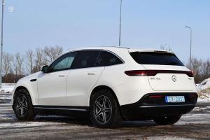 White Mercedes-Benz EQC 2021 in Riga, with an engine capacity of 0.00 L and mileage of 106 thousand km for 27900 €, photo 7 on AUTOMOTO.COM.LV