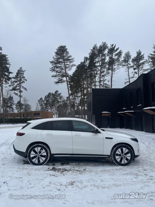 White Mercedes-Benz EQC 2021 in Tallinn, with an engine capacity of 0.00 L and mileage of 75 thousand km for 31900 €, photo 4 on AUTOMOTO.COM.LV