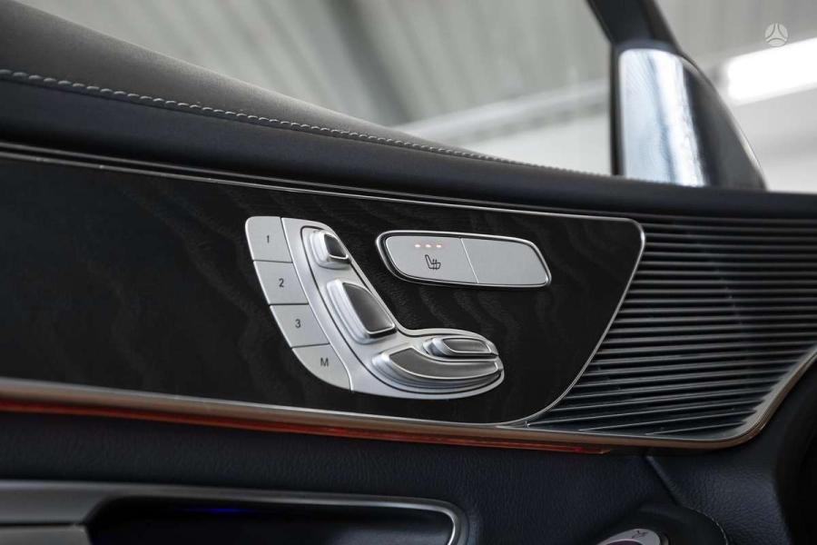Белый Мерседес EQC 2021 в Тукумс, объемом двигателя 0.00 л и пробегом 110 тыс. км за 34990 €, фото 27 на AUTOMOTO.COM.LV