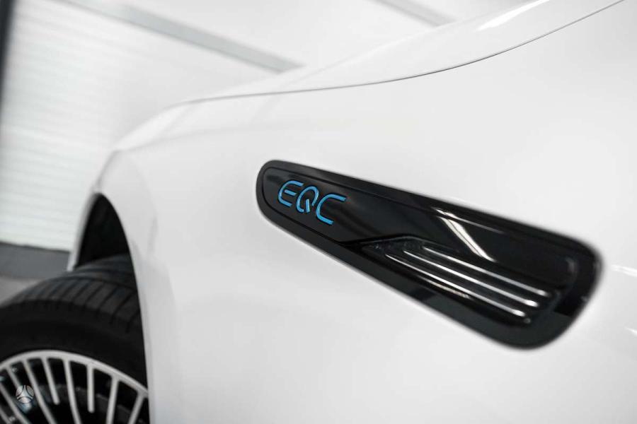 Белый Мерседес EQC 2021 в Тукумс, объемом двигателя 0.00 л и пробегом 110 тыс. км за 34990 €, фото 54 на AUTOMOTO.COM.LV