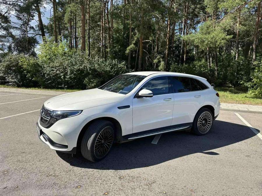 White Mercedes-Benz EQC 2021 in Kaunas, with an engine capacity of 0.00 L and mileage of 77 thousand km for 35900 €, photo 7 on AUTOMOTO.COM.LV