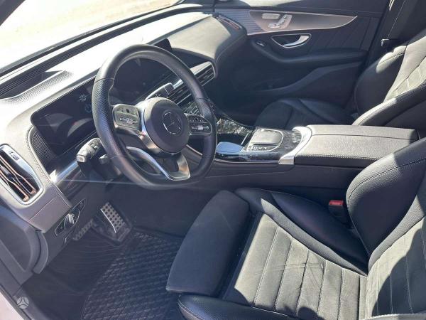 Mercedes-Benz EQC 2021 Kauņa vietnē Balts Mercedes-Benz EQC 2021 Kauņa, ar dzinēja tilpumu 0.00 L un nobraukumu 77 tūkst. km par 35900 €, foto 10 vietnē AUTOMOTO.COM.LV
