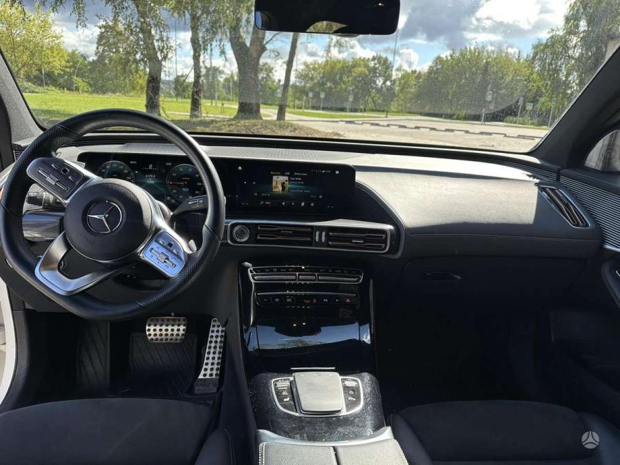 White Mercedes-Benz EQC 2021 in Kaunas, with an engine capacity of 0.00 L and mileage of 77 thousand km for 35900 €, photo 13 on AUTOMOTO.COM.LV