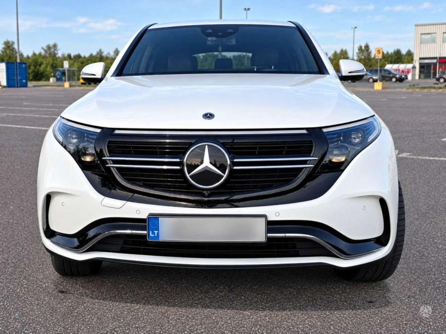 Белый Мерседес EQC 2021 в Вильнюс, объемом двигателя 0.00 л и пробегом 110 тыс. км за 34500 €, фото 4 на AUTOMOTO.COM.LV