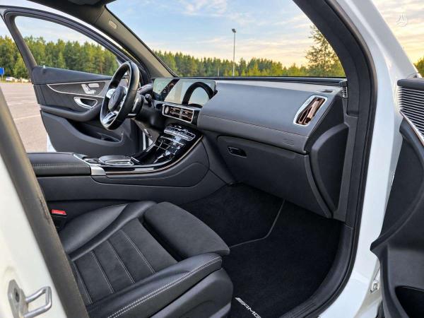 Mercedes-Benz EQC 2021 Viļņa vietnē Balts Mercedes-Benz EQC 2021 Viļņa, ar dzinēja tilpumu 0.00 L un nobraukumu 110 tūkst. km par 34500 €, foto 9 vietnē AUTOMOTO.COM.LV