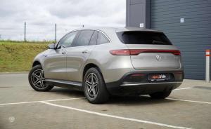 Dzeltens Mercedes-Benz EQC 2020 Viļņa, ar dzinēja tilpumu 0.00 L un nobraukumu 96 tūkst. km par 32800 €, foto 5 vietnē AUTOMOTO.COM.LV