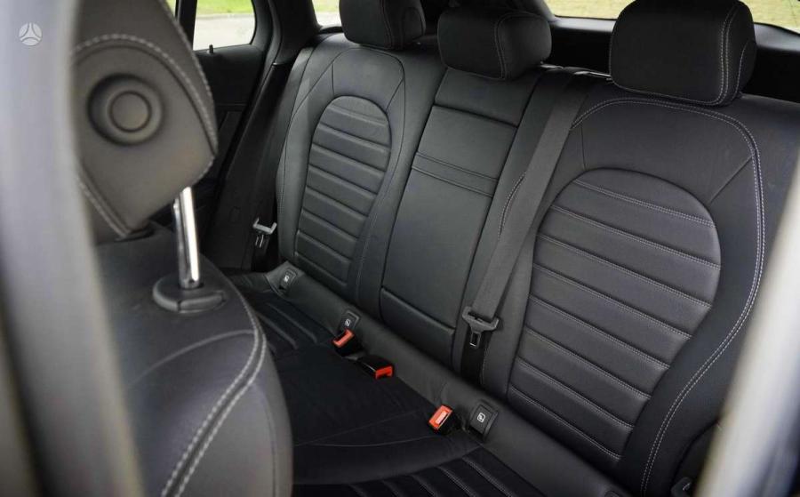 Dzeltens Mercedes-Benz EQC 2020 Viļņa, ar dzinēja tilpumu 0.00 L un nobraukumu 96 tūkst. km par 32800 €, foto 28 vietnē AUTOMOTO.COM.LV