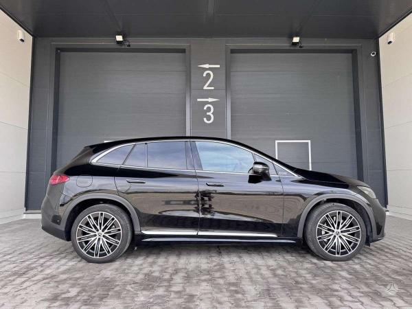 Black Mercedes-Benz EQE 2023 in Vilnius, with an engine capacity of 0.00 L and mileage of 38 thousand km for 49900 €, photo 4 on AUTOMOTO.COM.LV