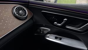 Melns Mercedes-Benz EQE 2024 Klaipėda, ar dzinēja tilpumu 0.00 L un nobraukumu 10 tūkst. km par 47000 €, foto 16 vietnē AUTOMOTO.COM.LV