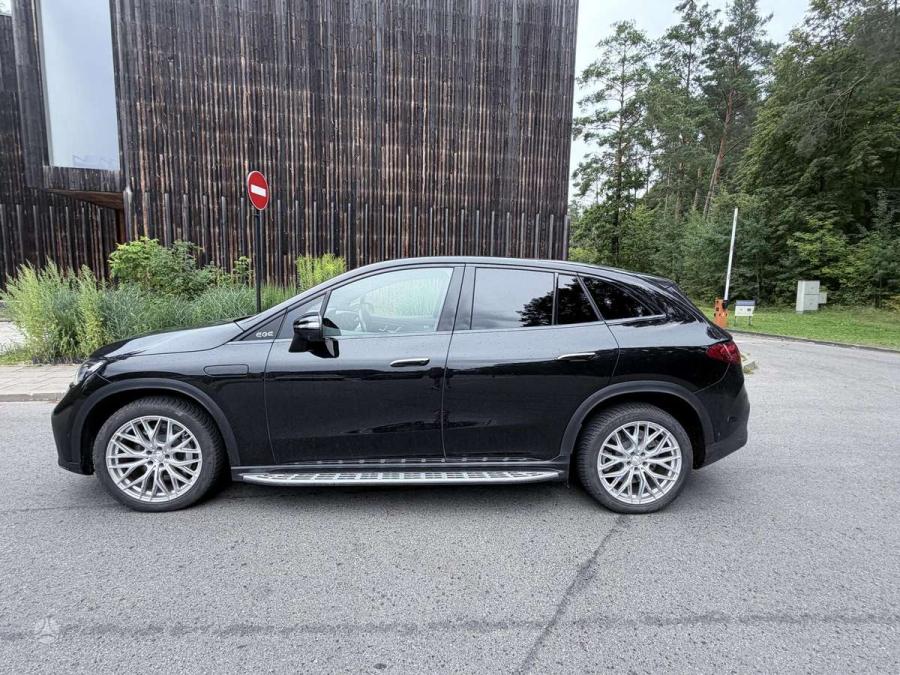 Black Mercedes-Benz EQE 2024 in Vilnius, with an engine capacity of 0.00 L and mileage of 65 thousand km for 59900 €, photo 7 on AUTOMOTO.COM.LV