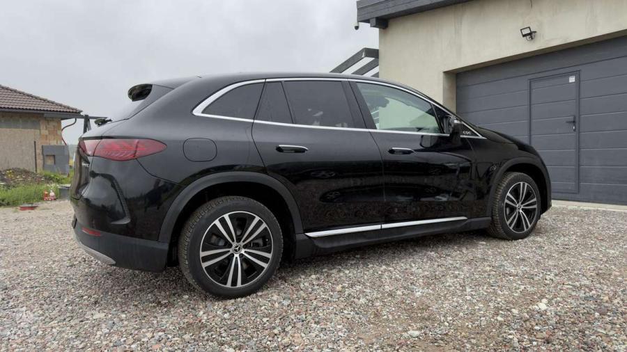 Melns Mercedes-Benz EQE 2024 Klaipėda, ar dzinēja tilpumu 0.00 L un nobraukumu 21 tūkst. km par 47000 €, foto 3 vietnē AUTOMOTO.COM.LV