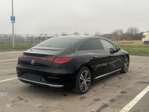 Black Mercedes-Benz EQE 2022 in Kaunas, with an engine capacity of 0.00 L and mileage of 200 thousand km for 28600 €, photo 2 on AUTOMOTO.COM.LV