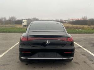 Black Mercedes-Benz EQE 2022 in Kaunas, with an engine capacity of 0.00 L and mileage of 200 thousand km for 28600 €, photo 7 on AUTOMOTO.COM.LV