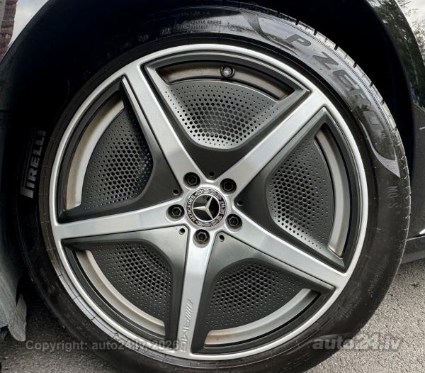 Black Mercedes-Benz EQE 2022 in Tallinn, with an engine capacity of 0.00 L and mileage of 51 thousand km for 52900 €, photo 7 on AUTOMOTO.COM.LV