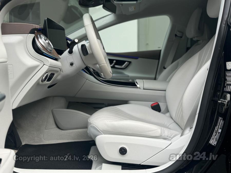 Black Mercedes-Benz EQE 2022 in Tallinn, with an engine capacity of 0.00 L and mileage of 51 thousand km for 52900 €, photo 16 on AUTOMOTO.COM.LV