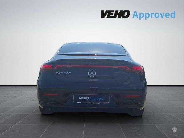 Черный Мерседес EQE 2022 в Каунас, объемом двигателя 0.00 л и пробегом 127 тыс. км за 38500 €, фото 4 на AUTOMOTO.COM.LV