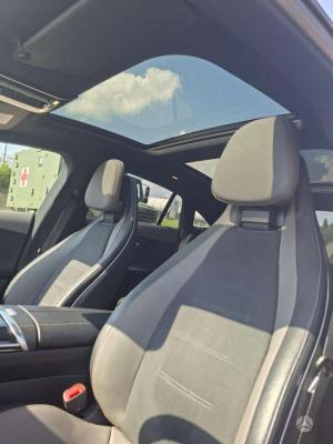 Black Mercedes-Benz EQE 2022 in Kaunas, with an engine capacity of 0.00 L and mileage of 127 thousand km for 38500 €, photo 13 on AUTOMOTO.COM.LV
