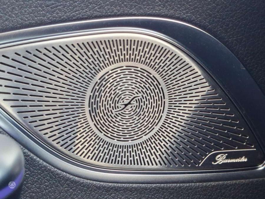 Black Mercedes-Benz EQE 2022 in Kaunas, with an engine capacity of 0.00 L and mileage of 127 thousand km for 38500 €, photo 19 on AUTOMOTO.COM.LV
