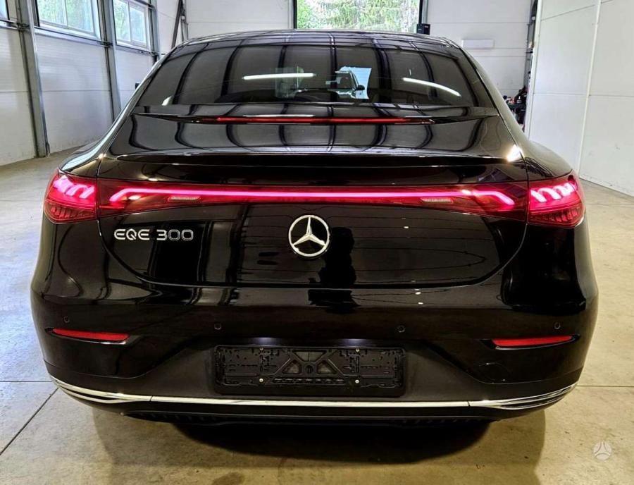 Melns Mercedes-Benz EQE 2023 Marijampole, ar dzinēja tilpumu 0.00 L un nobraukumu 271 tūkst. km par 24990 €, foto 6 vietnē AUTOMOTO.COM.LV