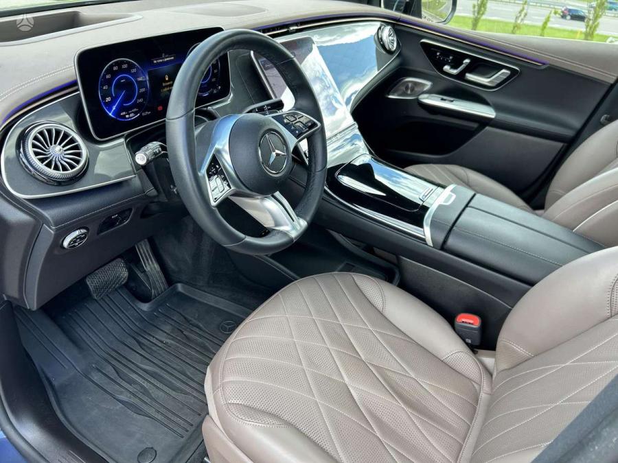 Blue Mercedes-Benz EQE 2023 in Vilnius, with an engine capacity of 0.00 L and mileage of 27 thousand km for 49000 €, photo 17 on AUTOMOTO.COM.LV