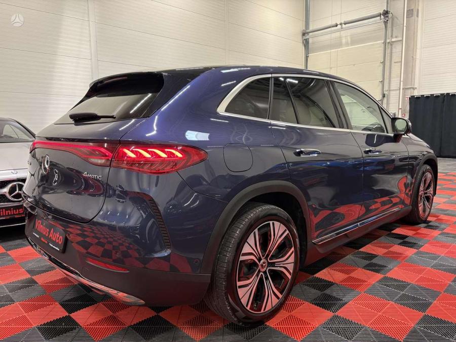 Blue Mercedes-Benz EQE 2023 in Vilnius, with an engine capacity of 0.00 L and mileage of 21 thousand km for 42990 €, photo 5 on AUTOMOTO.COM.LV