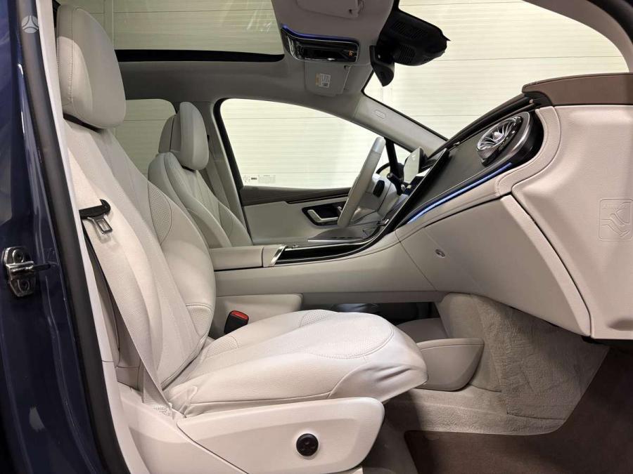 Blue Mercedes-Benz EQE 2023 in Vilnius, with an engine capacity of 0.00 L and mileage of 21 thousand km for 42990 €, photo 19 on AUTOMOTO.COM.LV
