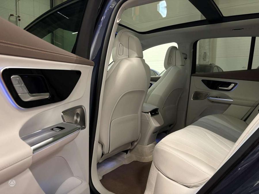 Blue Mercedes-Benz EQE 2023 in Vilnius, with an engine capacity of 0.00 L and mileage of 21 thousand km for 42990 €, photo 35 on AUTOMOTO.COM.LV