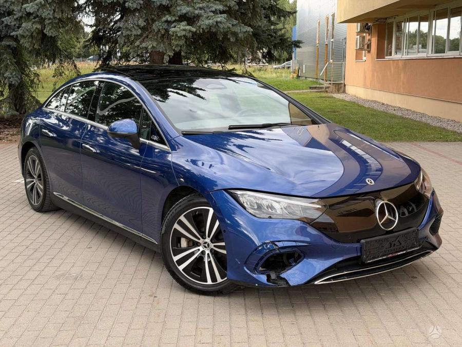 Blue Mercedes-Benz EQE 2022 in Kaunas, with an engine capacity of 0.00 L and mileage of 120 thousand km for 30129 €, photo 4 on AUTOMOTO.COM.LV