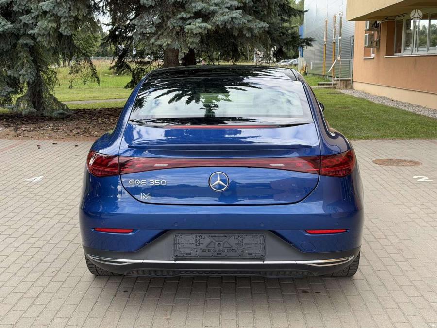 Blue Mercedes-Benz EQE 2022 in Kaunas, with an engine capacity of 0.00 L and mileage of 120 thousand km for 30129 €, photo 6 on AUTOMOTO.COM.LV