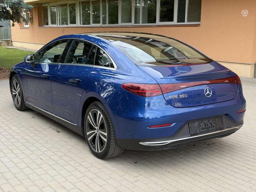Blue Mercedes-Benz EQE 2022 in Kaunas, with an engine capacity of 0.00 L and mileage of 120 thousand km for 30129 €, photo 11 on AUTOMOTO.COM.LV