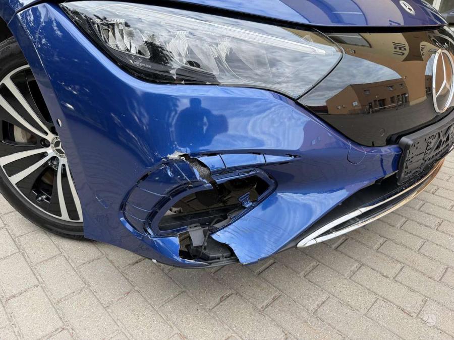 Blue Mercedes-Benz EQE 2022 in Kaunas, with an engine capacity of 0.00 L and mileage of 120 thousand km for 30129 €, photo 12 on AUTOMOTO.COM.LV