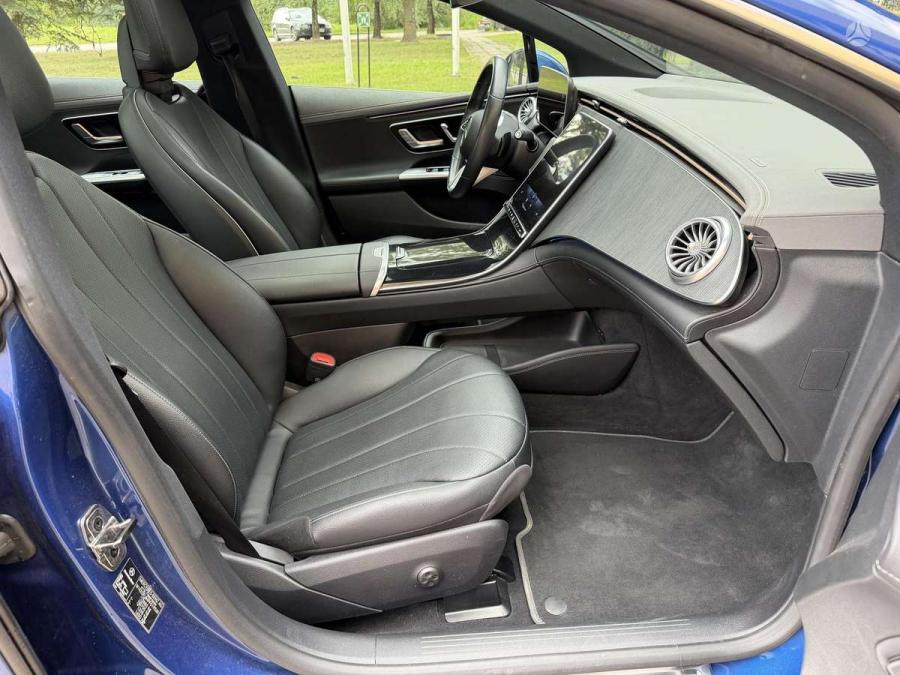 Blue Mercedes-Benz EQE 2022 in Kaunas, with an engine capacity of 0.00 L and mileage of 120 thousand km for 30129 €, photo 17 on AUTOMOTO.COM.LV