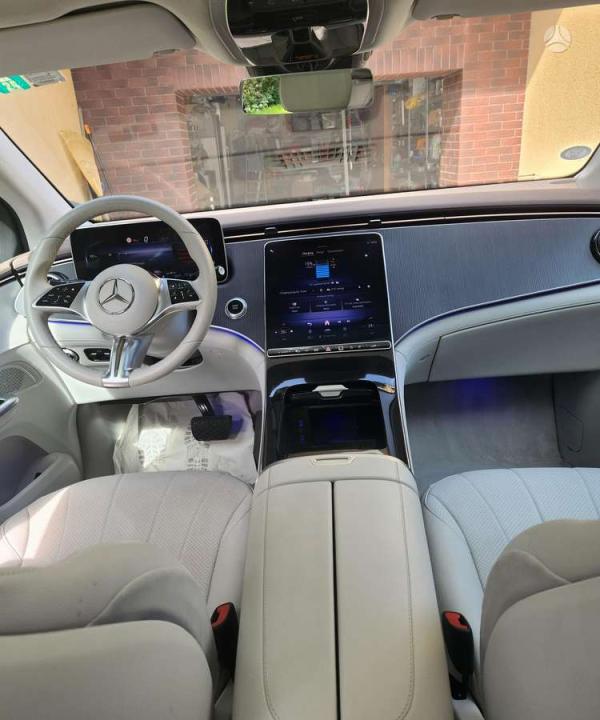 Pelēks Mercedes-Benz EQE 2023 Kauņa, ar dzinēja tilpumu 0.00 L un nobraukumu 28 tūkst. km par 56250 €, foto 4 vietnē AUTOMOTO.COM.LV