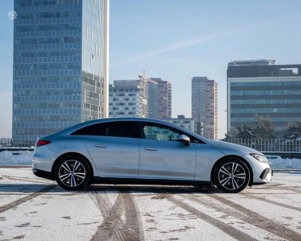 Grey Mercedes-Benz EQE 2022 in Vilnius, with an engine capacity of 0.00 L and mileage of 77 thousand km for 43900 €, photo 6 on AUTOMOTO.COM.LV